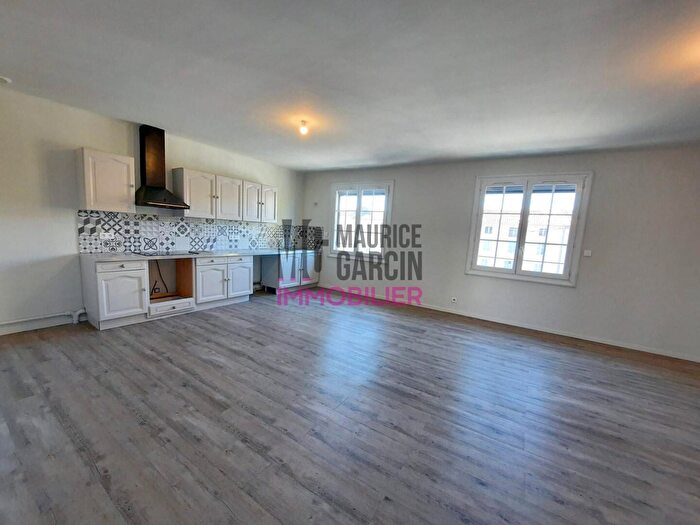 Appartement à louer - Zone Périphérique Urbaine, Carpentras - 3 pièces - 2 chambres