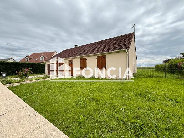 Maison à louer - Saint-Amand-Longpré - 4 pièces - 3 chambres