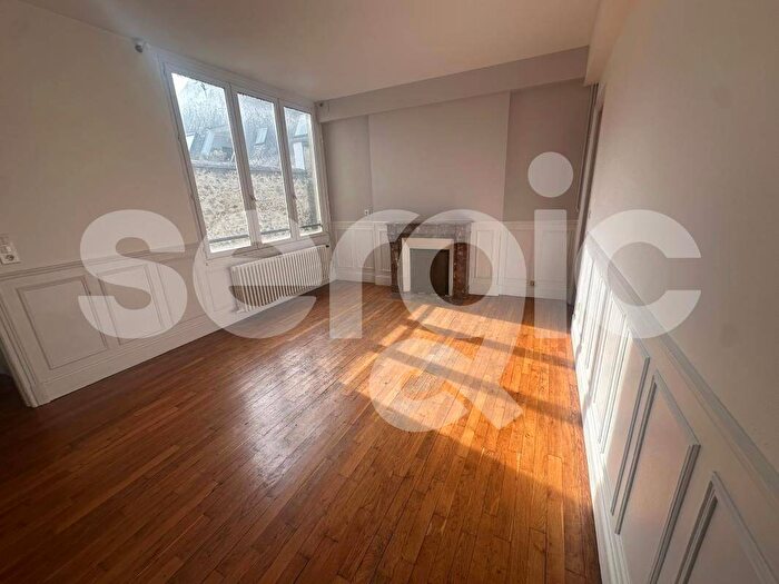 Appartement à louer - Centre Ville, Reims - 2 pièces - 1 chambre