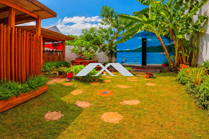 Appartement à vendre - Saint-Paul, Grande Fontaine, Bois Rouge - 5 pièces - 3 chambres