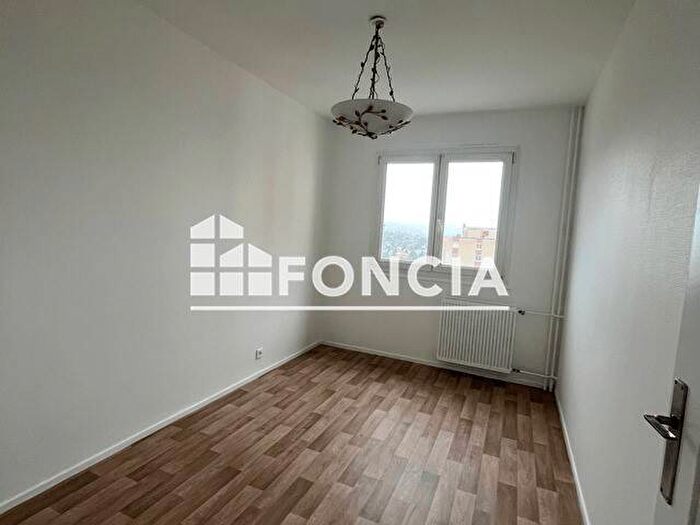 Appartement à louer - La Boucle, Clermont-Ferrand - 4 pièces - 3 chambres