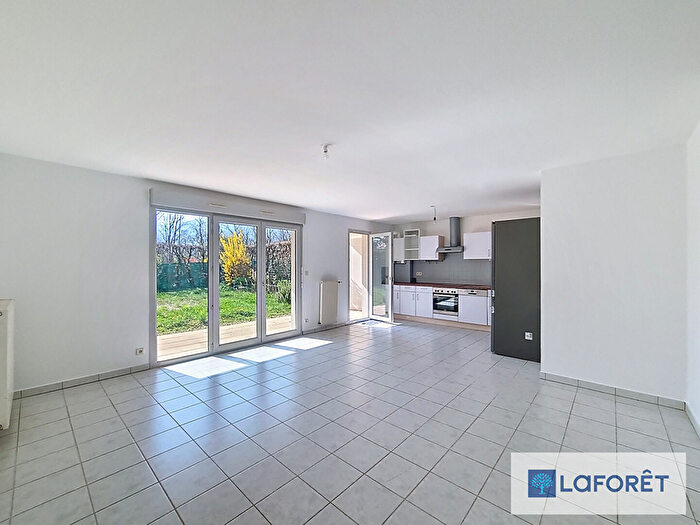 Appartement à vendre - Sergy - 3 pièces - 2 chambres