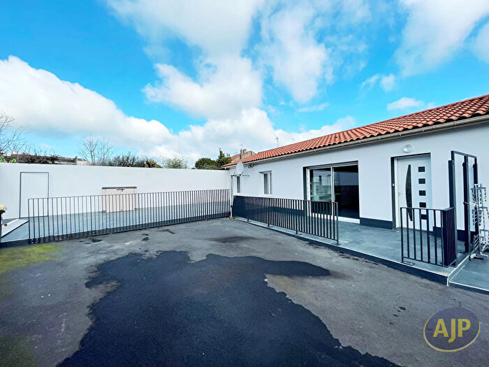 Maison à vendre - Le May-sur-Èvre - 8 pièces - 5 chambres