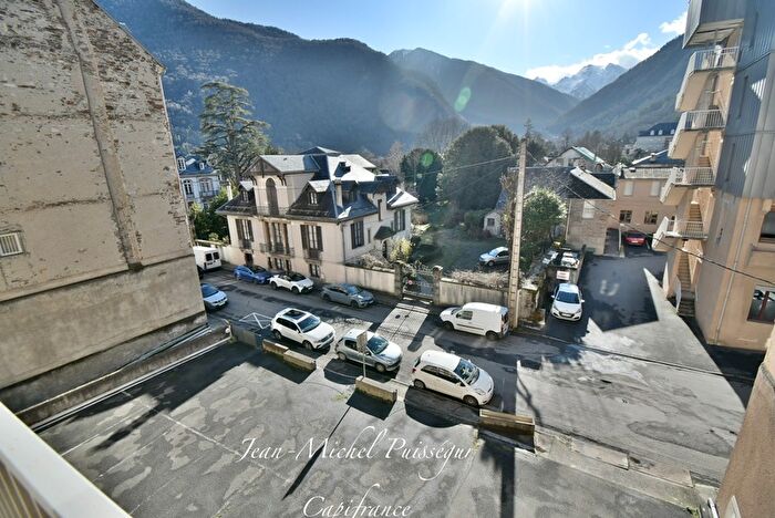 Appartement à vendre - Bagnères-de-Luchon - 2 pièces - 1 chambre