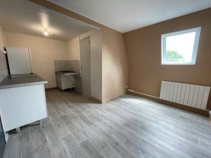 Colbert-Chaussade, Nevers : Appartement 1 pièce à louer