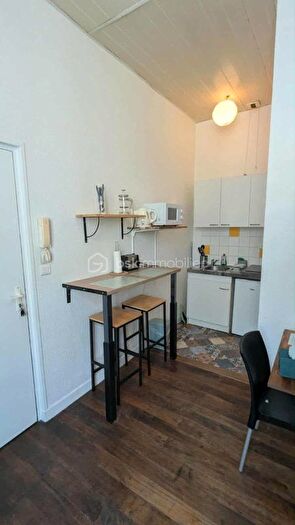 Appartement à louer - Périgueux, Centre-ville, La Gare, Saint-Martin - 1 pièce