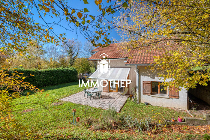 Maison à vendre - Pommiers-la-Placette - 5 pièces - 4 chambres