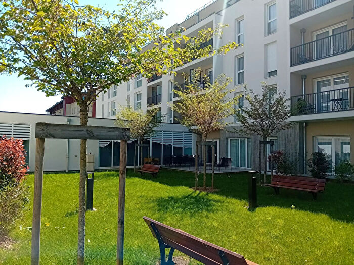 Appartement à vendre - Challes-les-Eaux - 2 pièces - 1 chambre