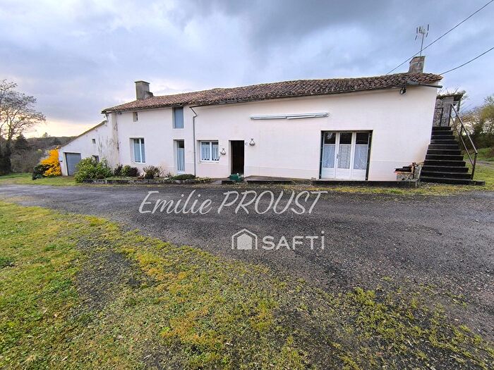 Maison à vendre - Benassay - 6 pièces - 3 chambres