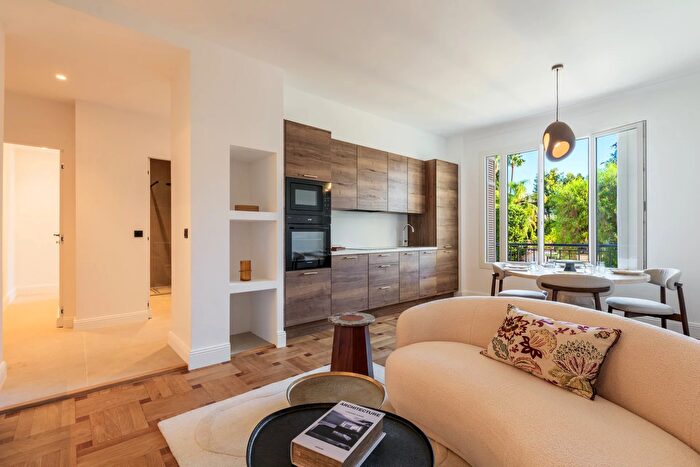 Appartement 3 pièces à Nice, Cimiez, à vendre