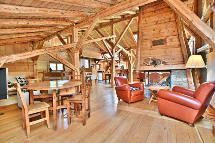 Maison à vendre - Arâches-la-Frasse - 9 pièces - 8 chambres