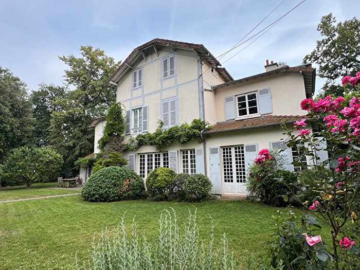 Maison 5 pièces à Maisons-Laffitte, Est, à louer