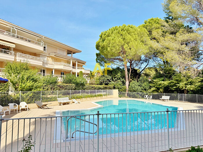 Appartement à vendre - Saint-Raphaël, Boulouris - 4 pièces - 3 chambres