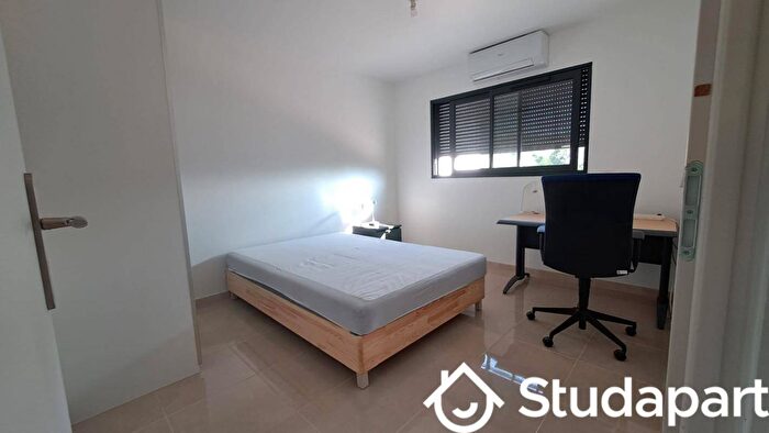 Appartement à louer - La Bocca Nord, Cannes - 1 pièce - 2 chambres