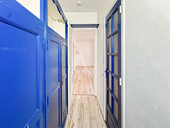 Appartement à vendre - Paris e , Vallée de Fecamp - 2 pièces - 1 chambre