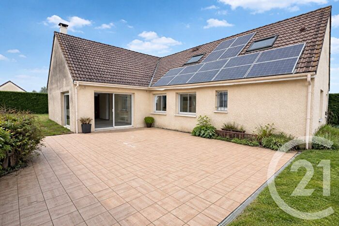 Maison à vendre - Oulins - 9 pièces - 6 chambres