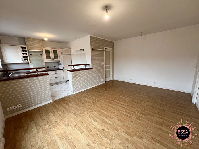 Appartement 1 pièce à louer à Vélizy-Villacoublay, Le Clos