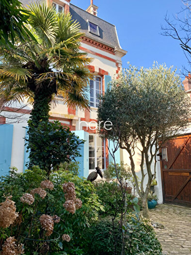 Maison à vendre - Sens, LAmande - 9 pièces - 5 chambres