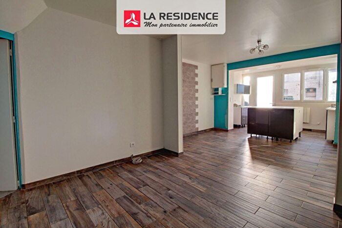 Maison à vendre - Saint-Étienne-du-Rouvray - 5 pièces - 4 chambres