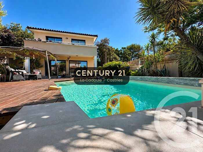 Maison 5 pièces à Castries, à vendre