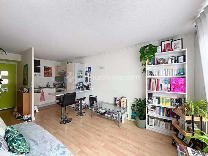 Appartement à louer - Clermont-Ferrand, Saint-Jacques - 2 pièces - 1 chambre