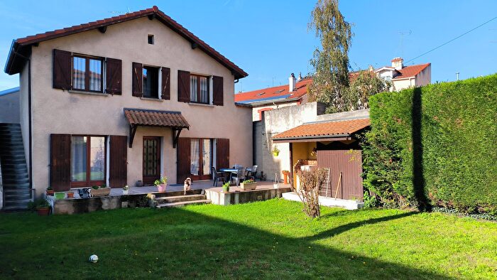 Saint-Étienne, La Terrasse, Bel Air, Bergson, Carnot : Maison 3 pièces à vendre