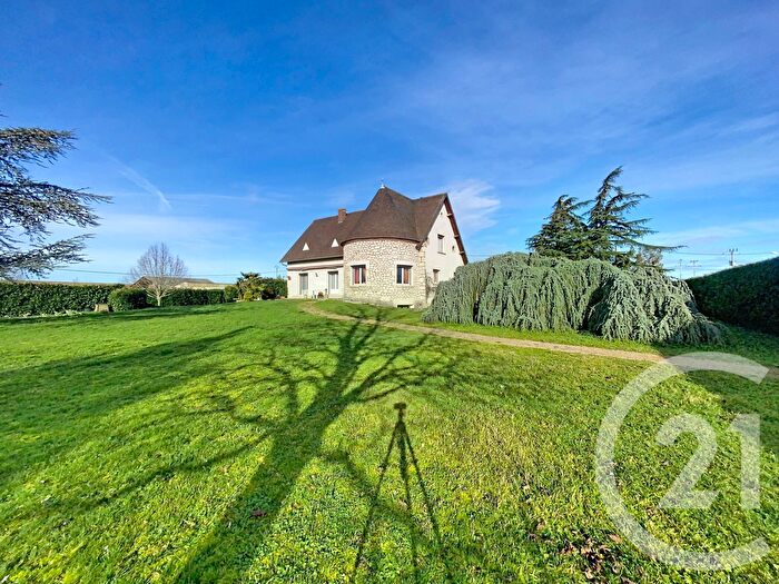 Maison à vendre - Saint-Germain-de-Salles - 9 pièces - 5 chambres