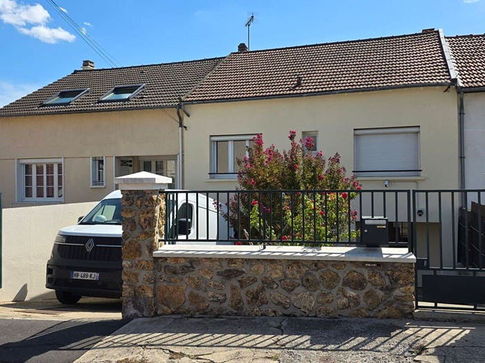 Maison 4 pièces à louer à Val Notre Dame-La Tour Billy, Argenteuil