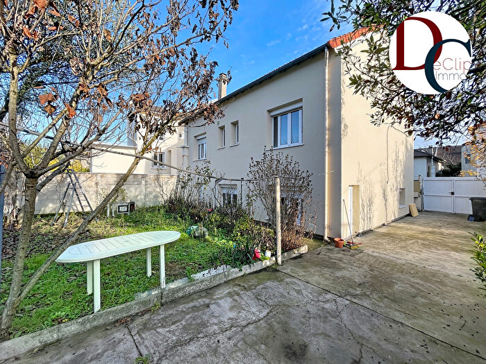 Maison à vendre - Saint-Denis, Champ de Courses - 6 pièces - 4 chambres