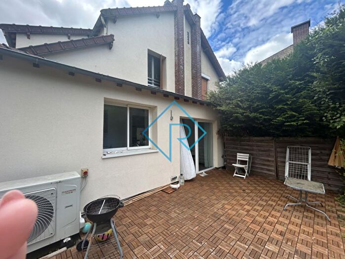 Maison à louer à Épinay-sur-Seine, Les Econdeaux