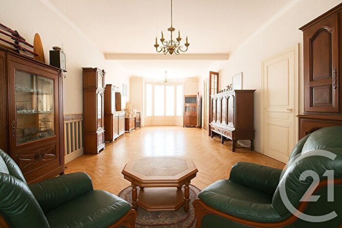 Maison à vendre - Abrest - 7 pièces - 5 chambres