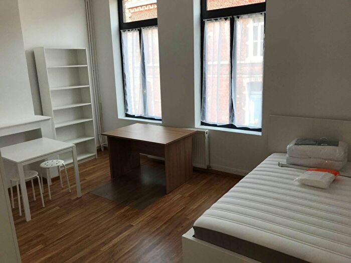 Moulin-Poterie, Roubaix : Appartement 2 pièces à louer