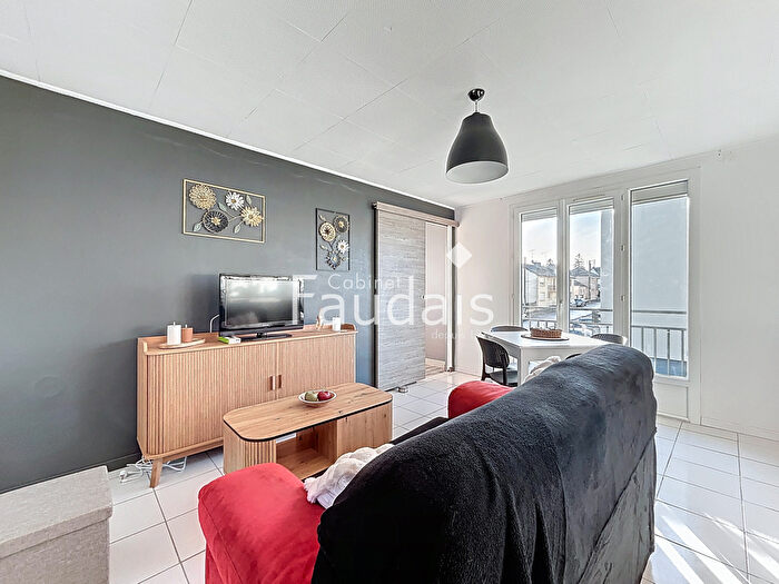 Appartement à louer - Saint-Lô, Est - 3 pièces - 2 chambres