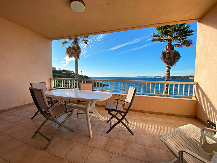 Appartement à vendre - Six-Fours-les-Plages, Font de Fillol, Rayolet, Le Brusc - 3 pièces - 2 chambres