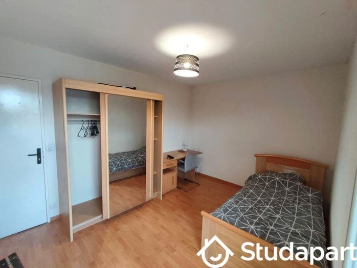Aguado, Évry-Courcouronnes : Appartement 1 pièce à louer