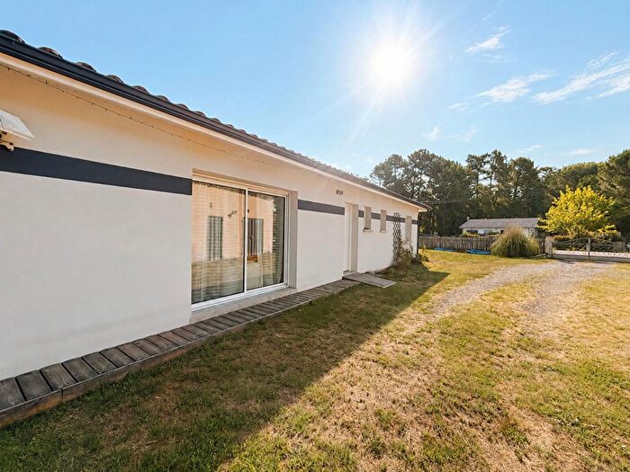 Maison 5 pièces à vendre à Salles