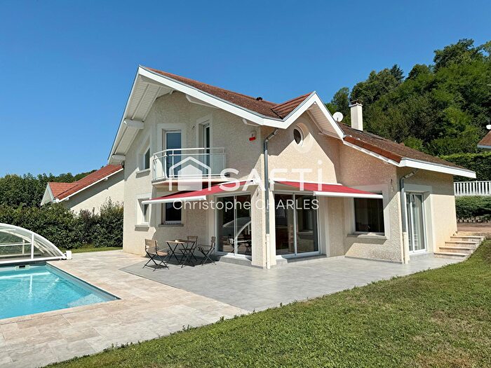 Maison à vendre - La Buisse - 5 pièces - 4 chambres