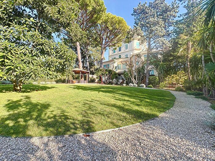 Appartement à vendre à Cannes, Californie Pezou