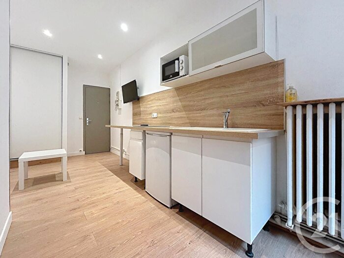 Appartement à louer - Troyes, Cathédrale - 1 pièce