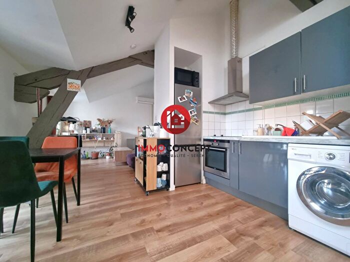 Appartement à louer - Roquemaure - 3 pièces - 2 chambres