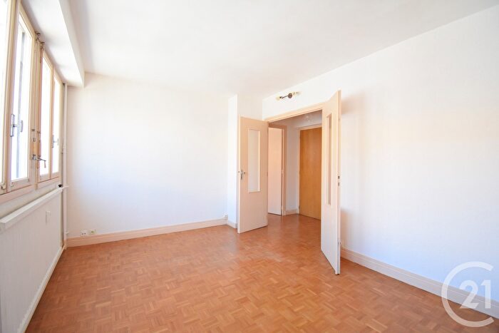 Vichy, Thermal : Appartement 2 pièces à vendre