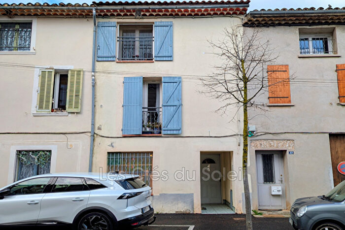 Maison à vendre - Garéoult - 6 pièces - 4 chambres