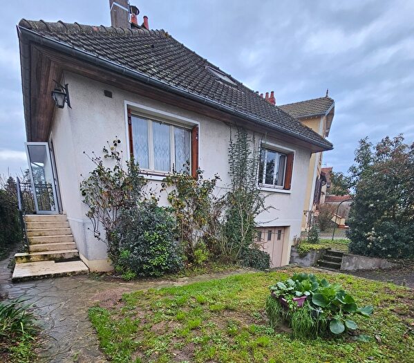 Maison à vendre - Cosne-Cours-sur-Loire - 4 pièces - 3 chambres