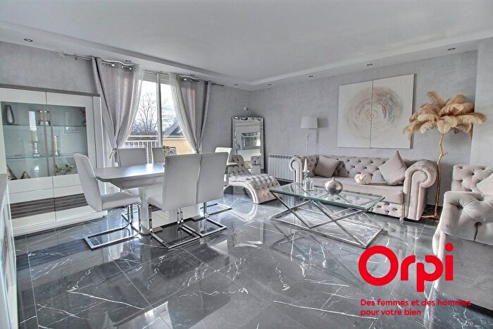 Appartement à vendre - Montigny-le-Bretonneux, La Sourderie Sud - 5 pièces - 4 chambres