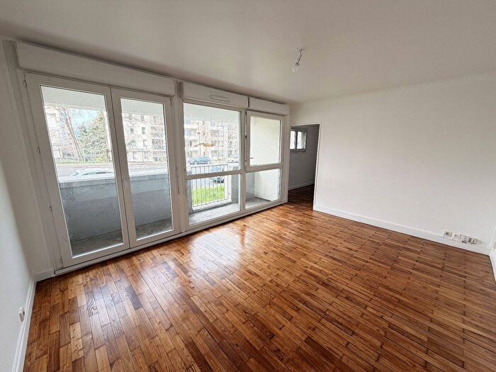 Appartement à louer - Point du Jour, Lyon ème arrondissement - 5 pièces - 4 chambres