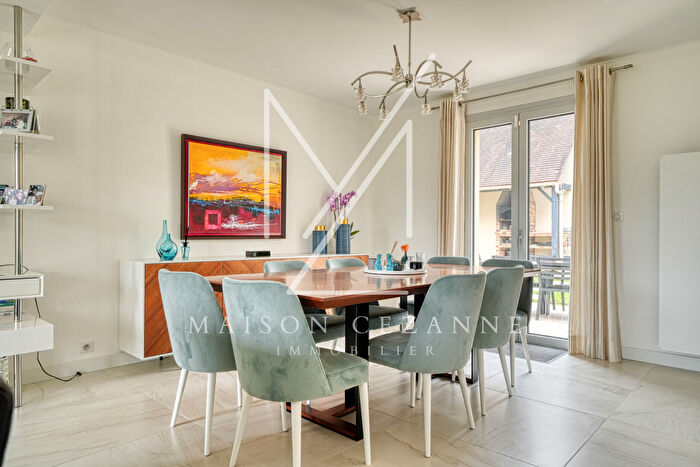 Maison 8 pièces à Médan, à vendre