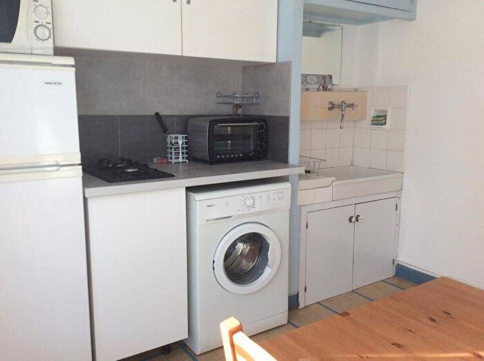 Championnet-Caserne de Bonne, Grenoble : Appartement 1 pièce à louer