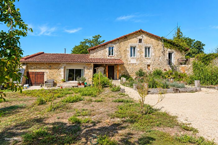 Nonac : Maison 6 pièces à vendre