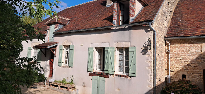 Maison à vendre - Fleury-la-Vallée - 8 pièces - 5 chambres