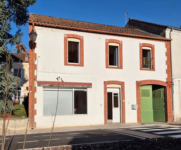 Maison à vendre - Javerlhac-et-la-Chapelle-Saint-Robert - 4 pièces - 2 chambres